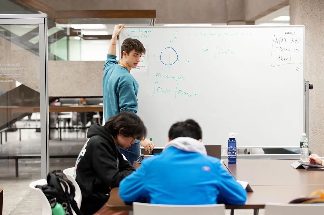 Writing and Tutoring Centers - Syracuse University