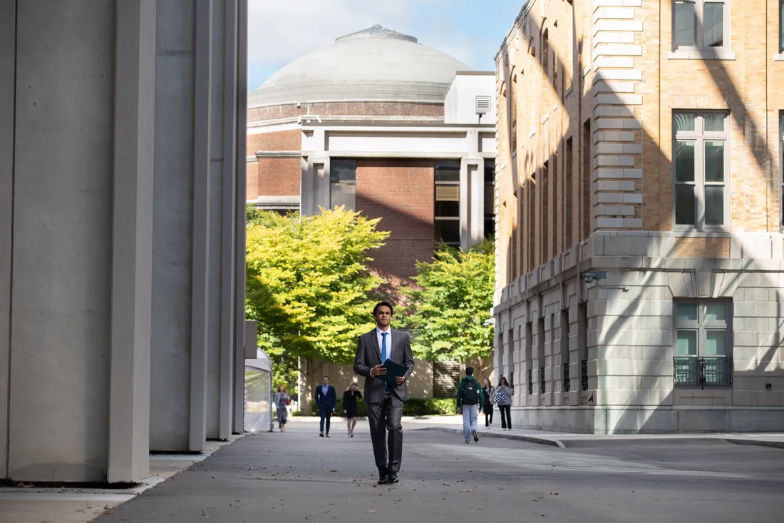 Career Path: Business and Finance - Syracuse University