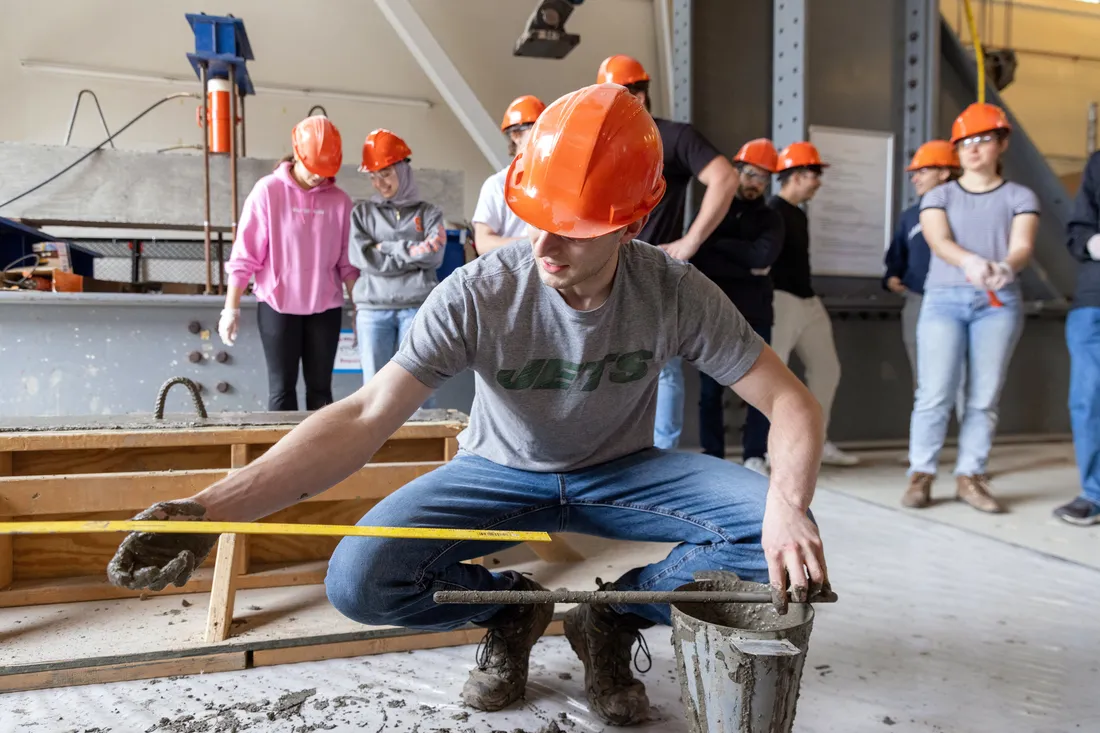 Career Path: Engineering - Syracuse University