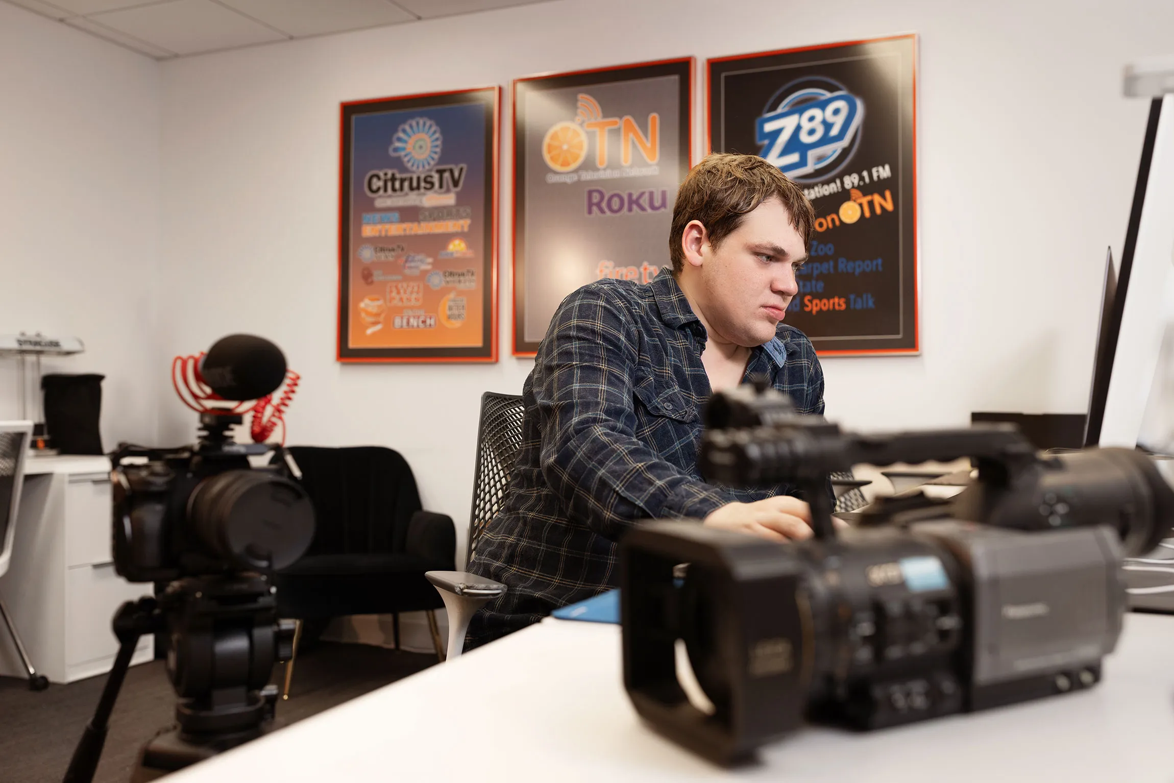 Bridging Coasts and Building Careers - Syracuse University